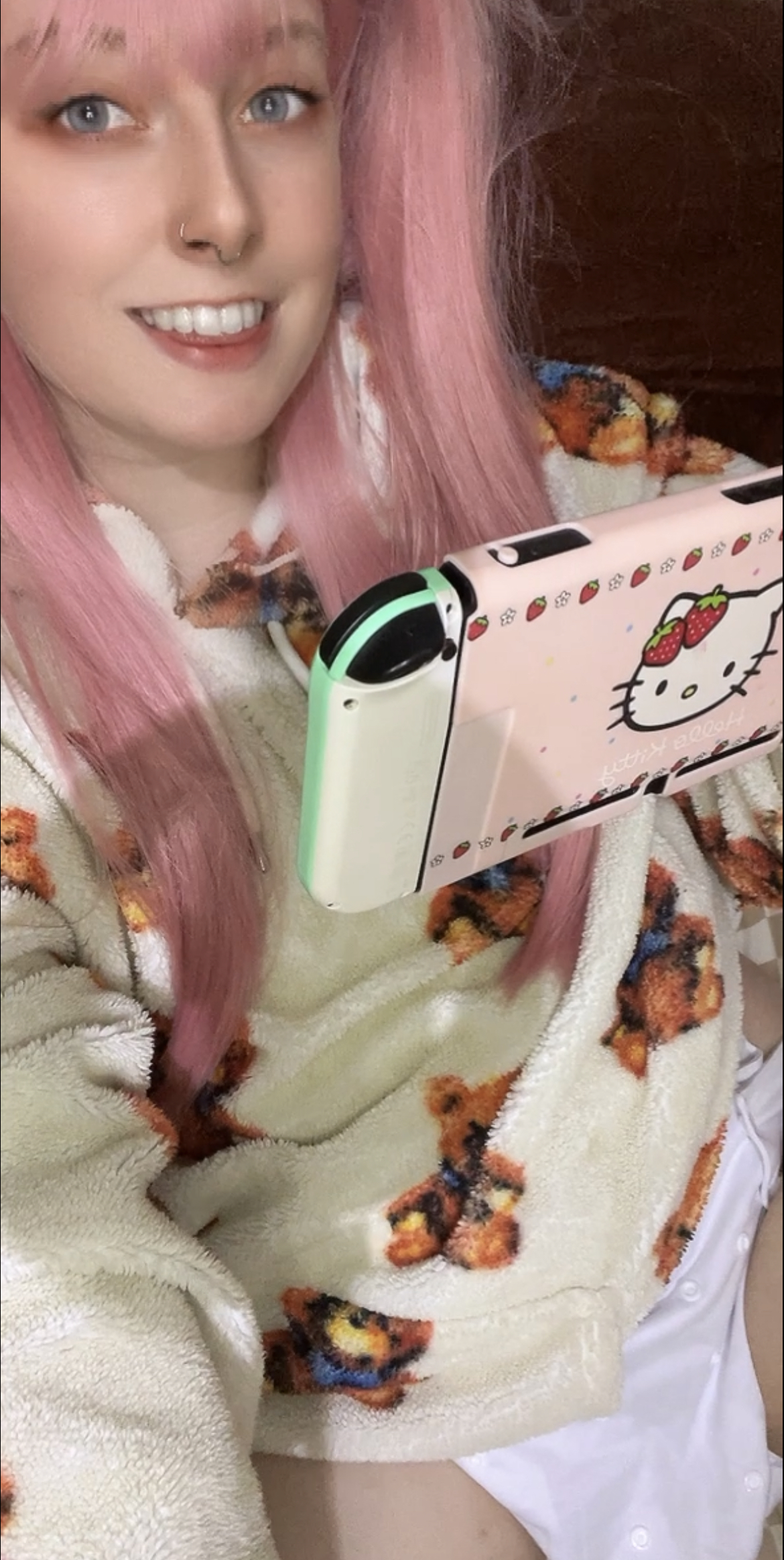 Comfy little day ! Upvote if you love crinkly diapers :3 | Scrolller