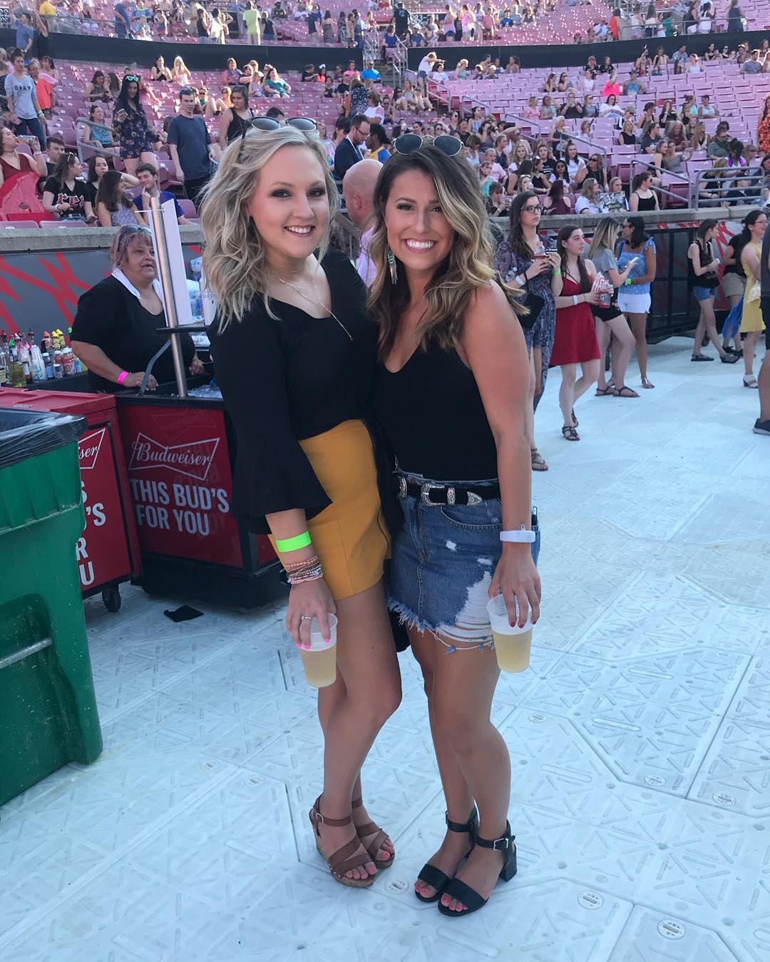 Concert Girls | Scrolller