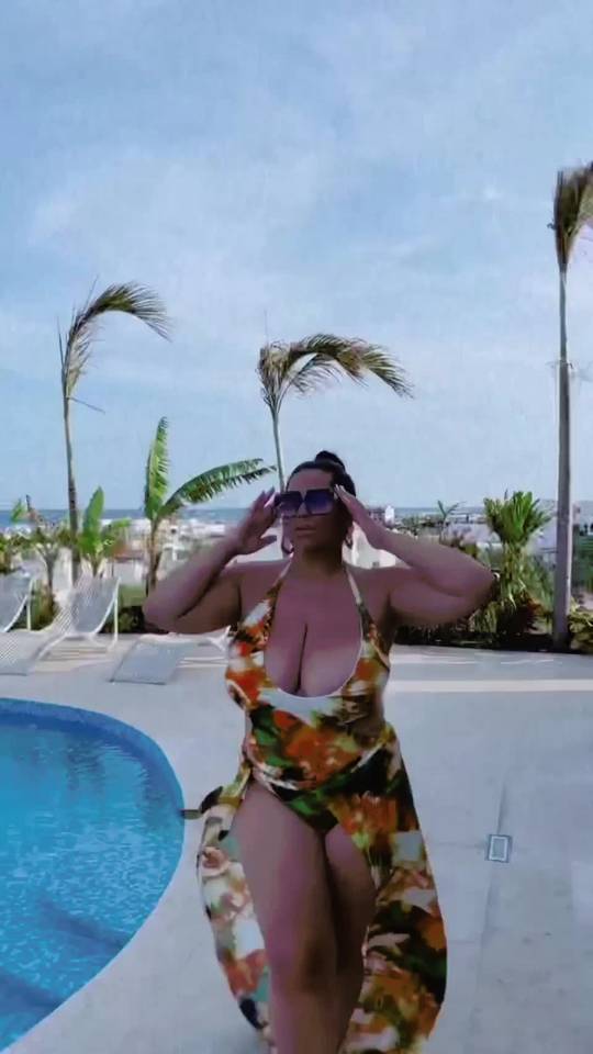 Costina MUNTEANU and her AMAZING BREAST #2 | Scrolller