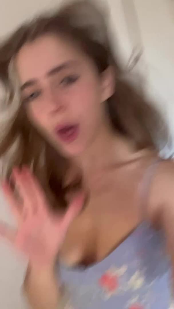 18 year old virgin... smash or pass? | Scrolller