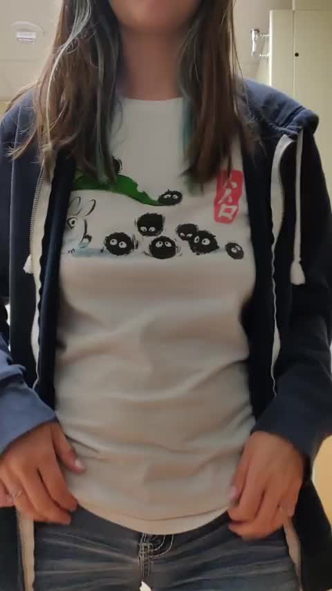 Coworker almost caught me [f]lashing for y'all! | Scrolller