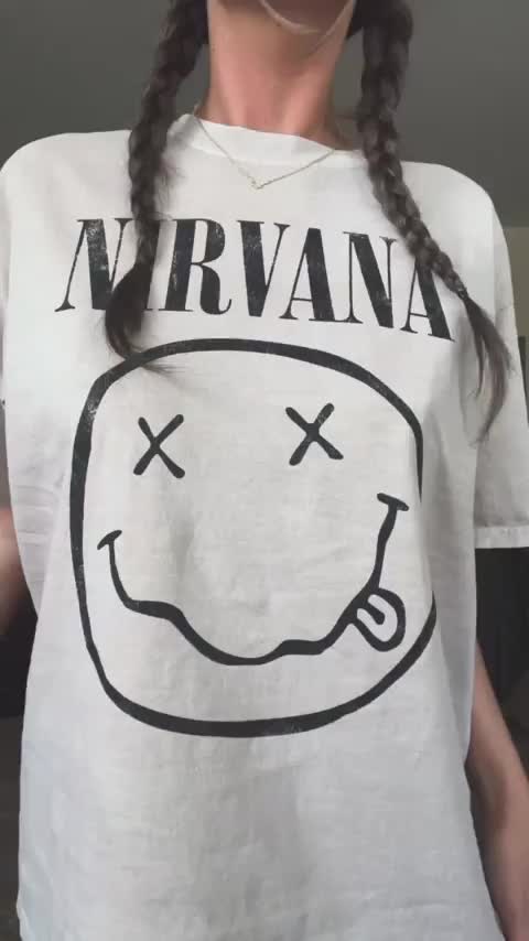 Teasing In A Hand Tee Scrolller