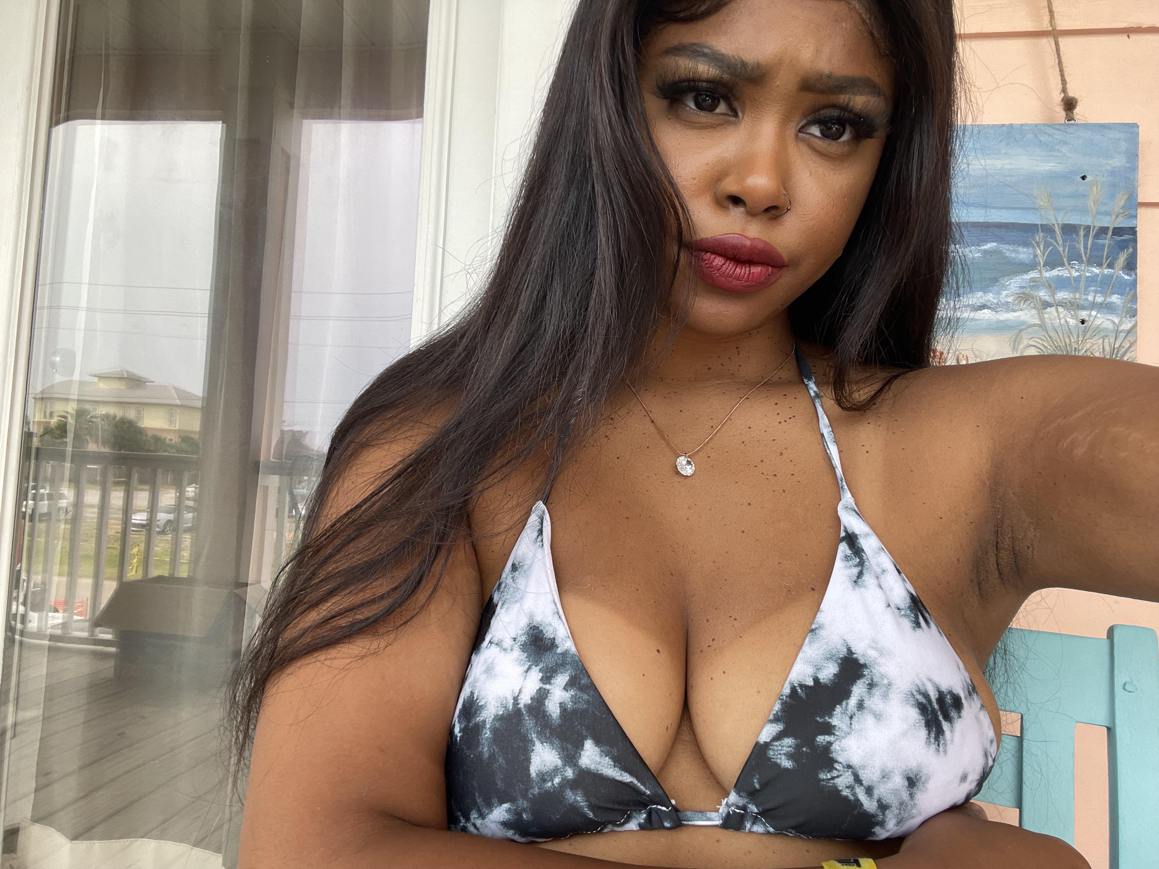 Cum have fun 🎀link in bio🎀 | Scrolller