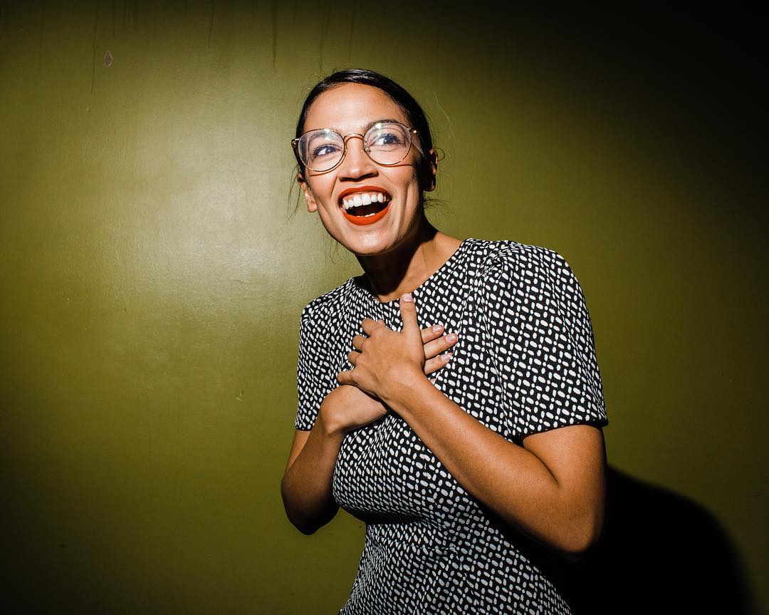 Curvaceous shadows | Scrolller