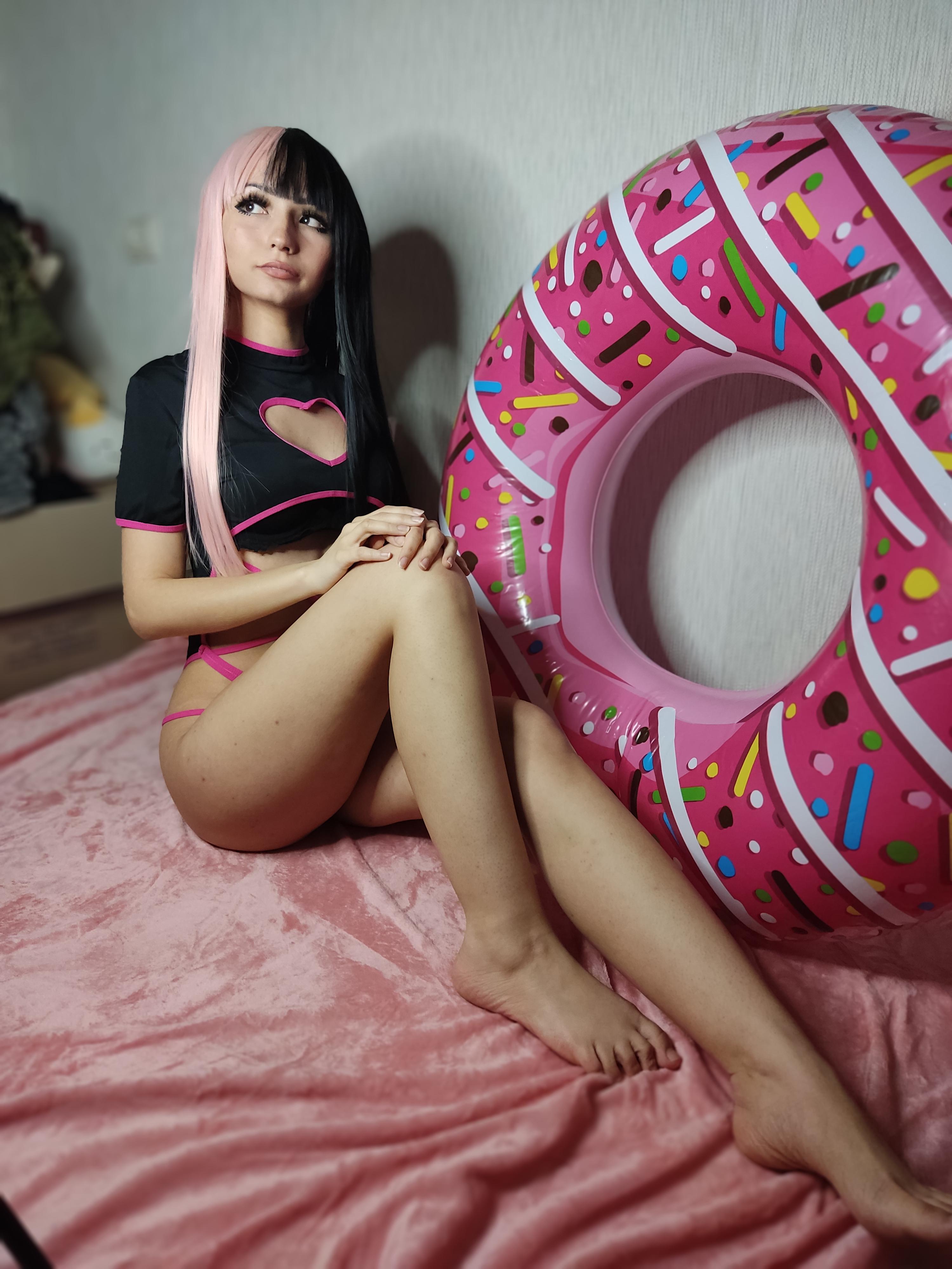 Cute bun and donut | Scrolller