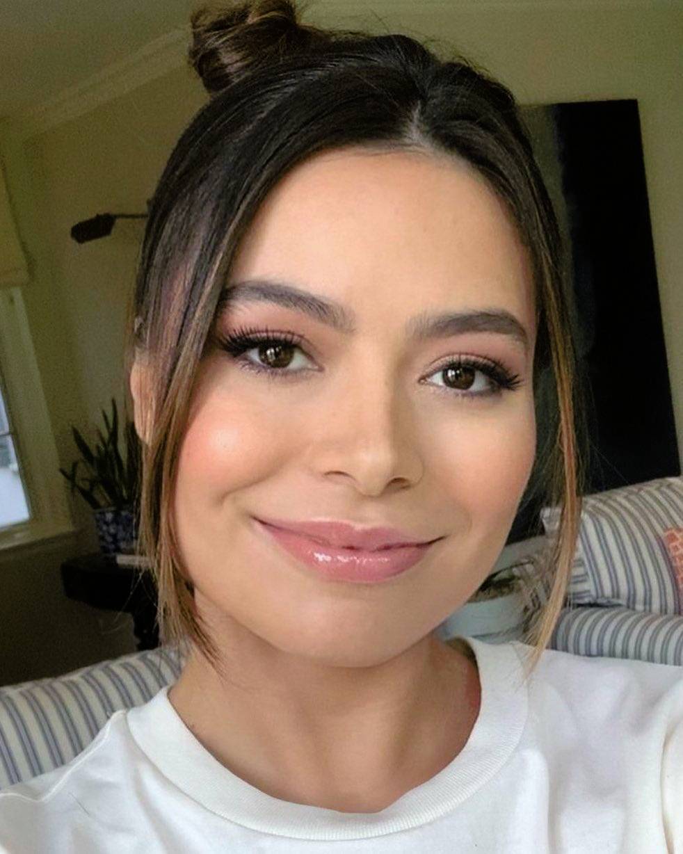 Cute closeup by Kathleen Karridene | Scrolller