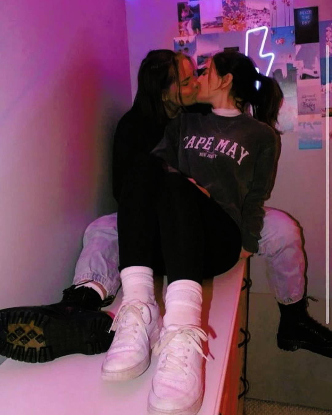 cute couple sharing a kiss | Scrolller