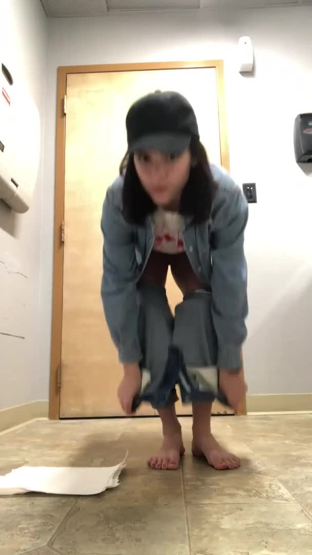 Cute girl shits on bathroom floor | Scrolller