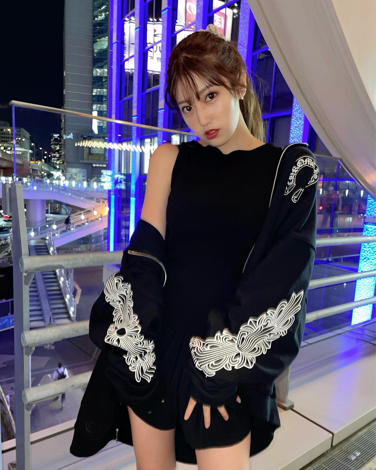 Cute Japanese Girl Scrolller