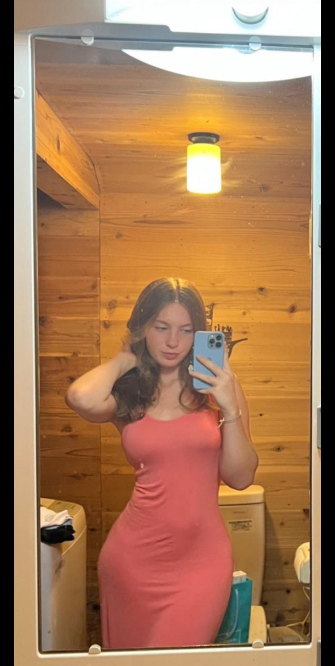 Cute toy showing her shape | Scrolller