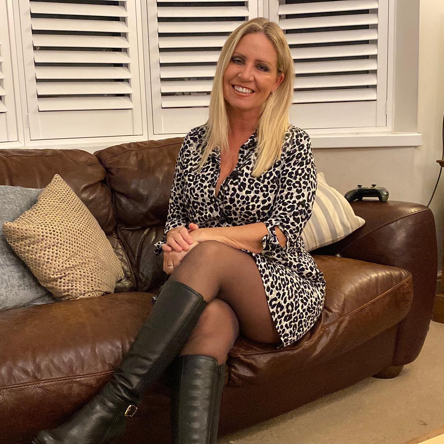 Cutie on the Couch | Scrolller