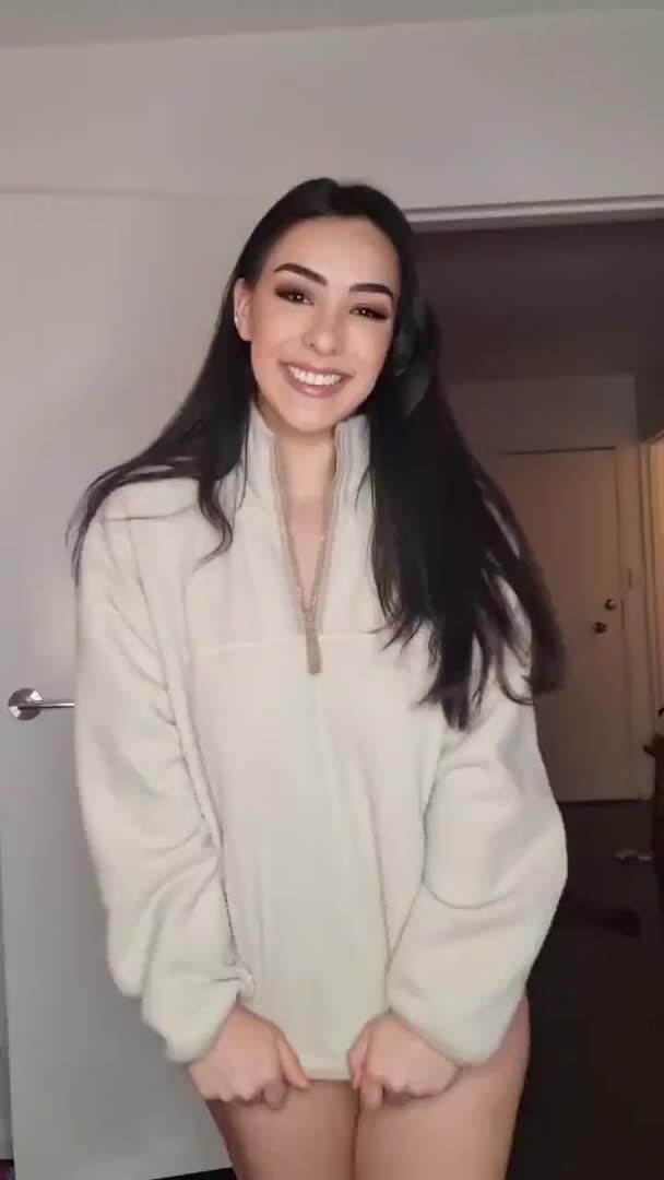 Cutie With A Sweatshirt Scrolller