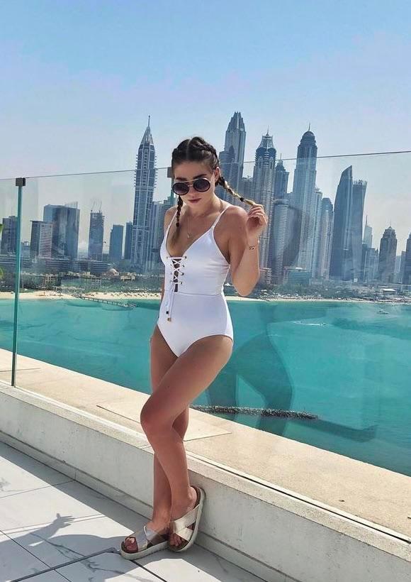 Da waren die Titten noch klein aber sie trotzdem soooo hot 🥵🔥 | Scrolller