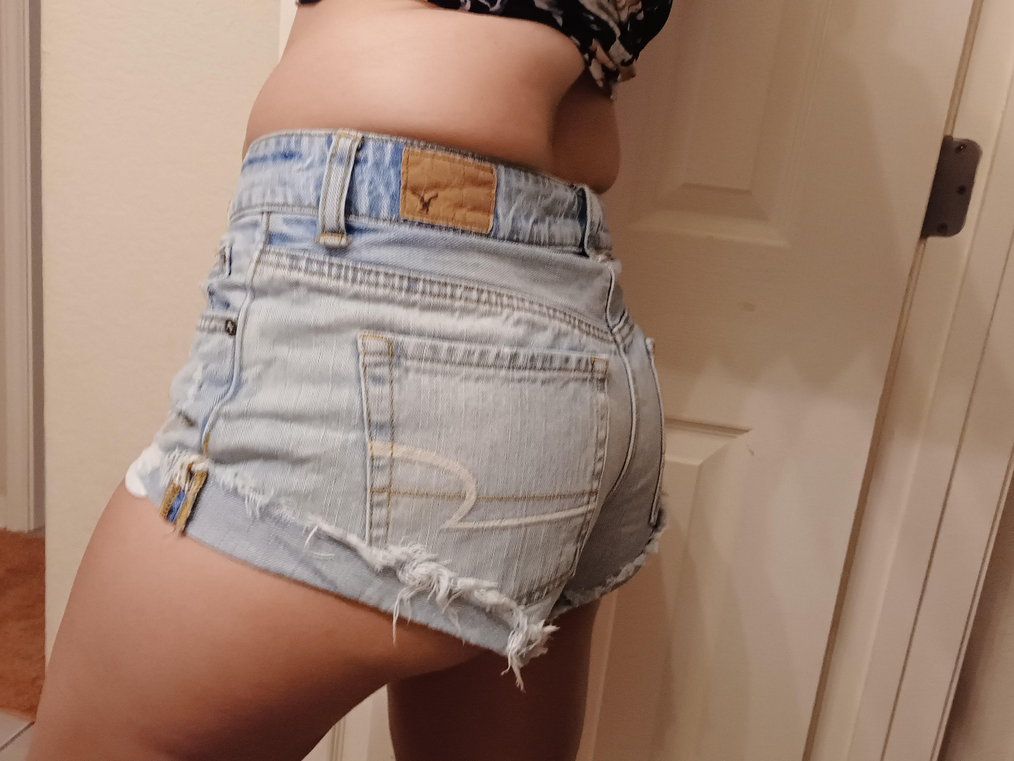 Daisy Dukes | Scrolller