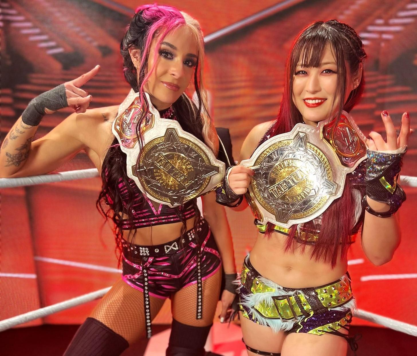 Dakota Kai And Iyo Sky | Scrolller