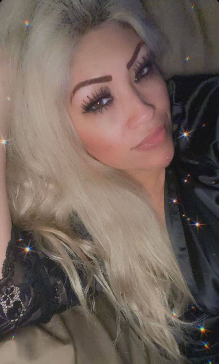 Damn 😍 | Scrolller