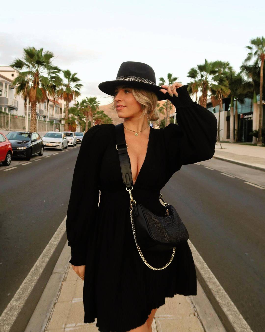 Daphne mh | Scrolller