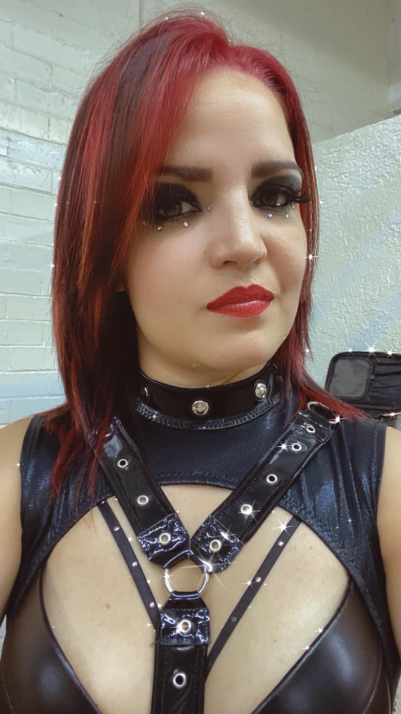 Dark Silueta | Scrolller