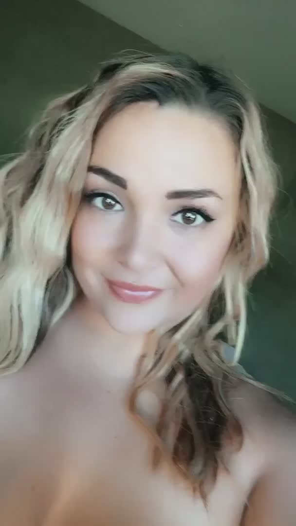 Day 100 of showing you why milfs are the best | Scrolller