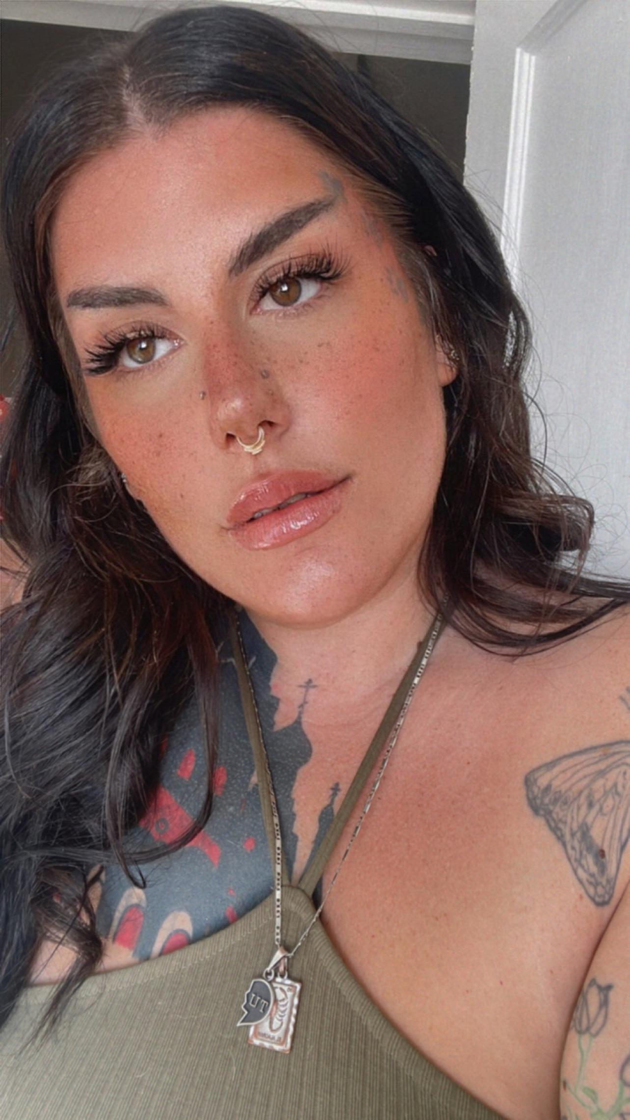 Daydreaming | Scrolller