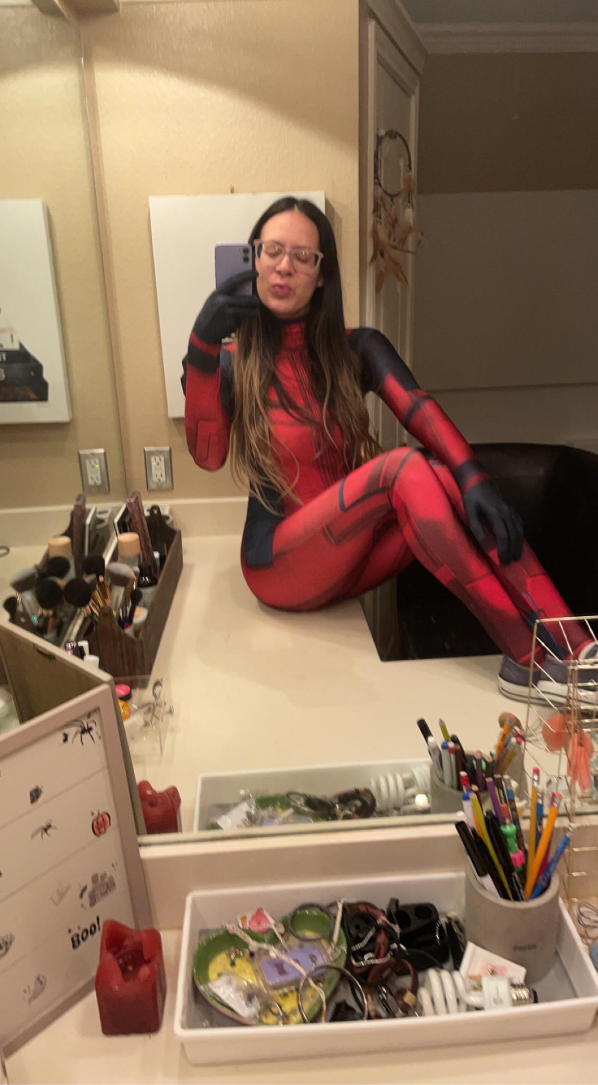 Deadpool Cosplay- Guess who’s birthday is coming up?🙈 | Scrolller