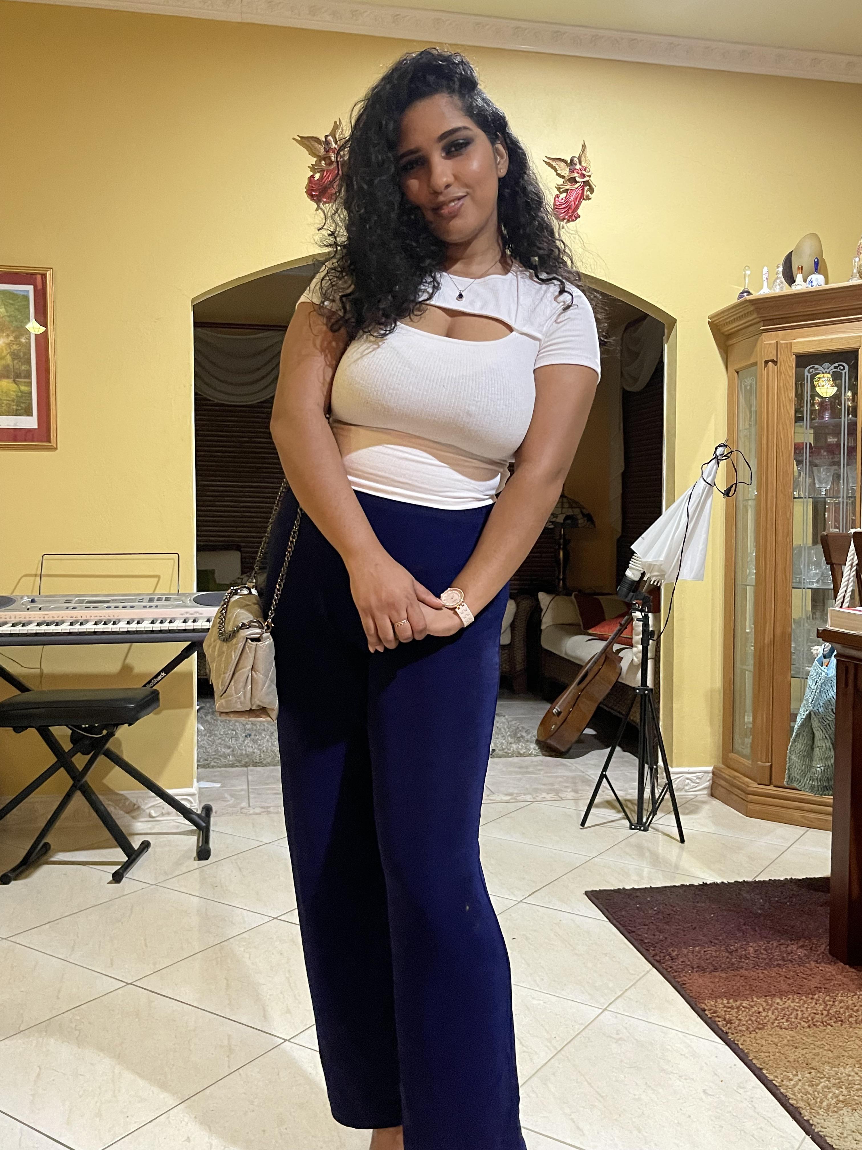 28F big tittys DM for more | Scrolller