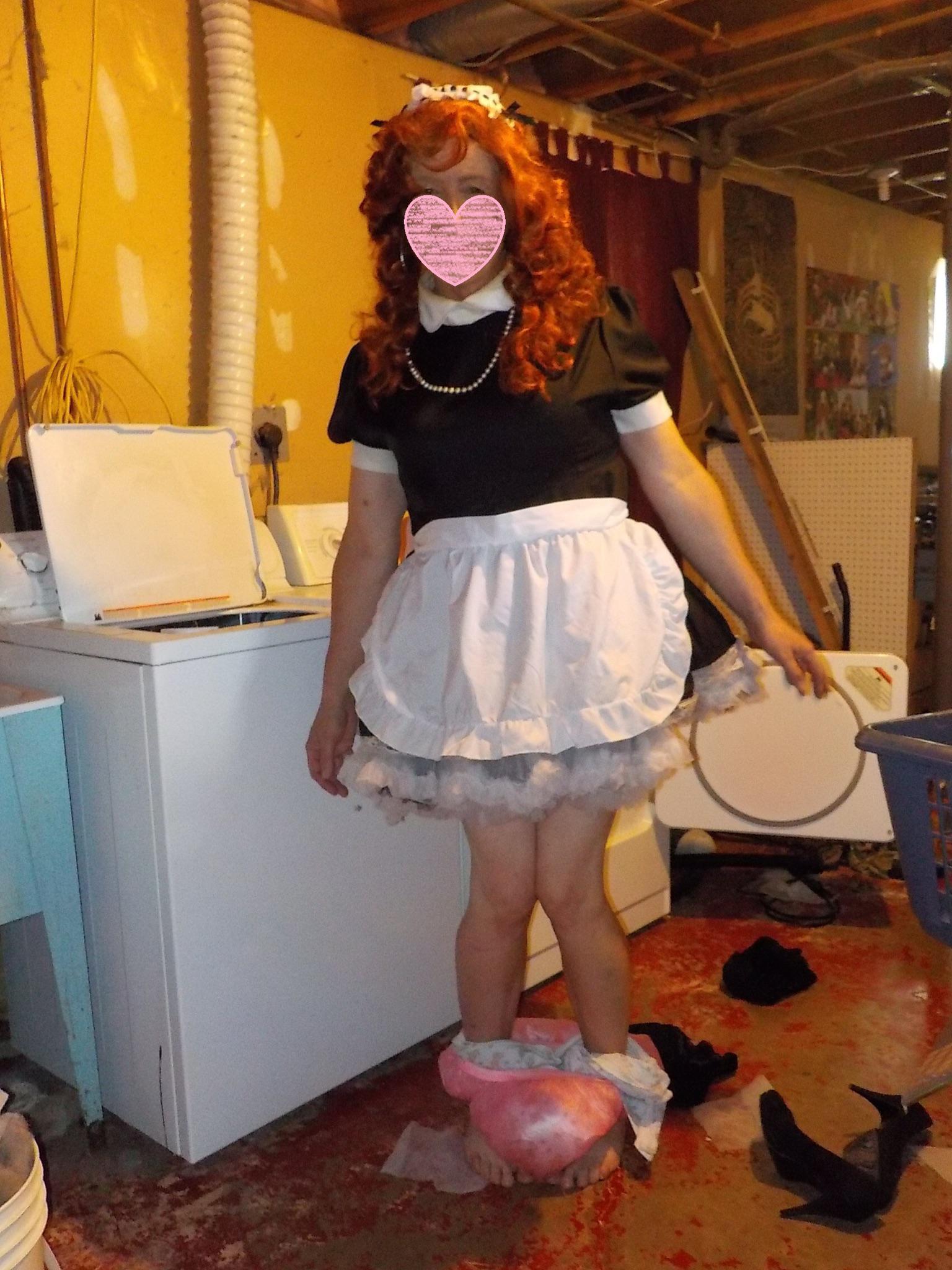 Diaper goes in the washer, bare bum under my skirts | Scrolller