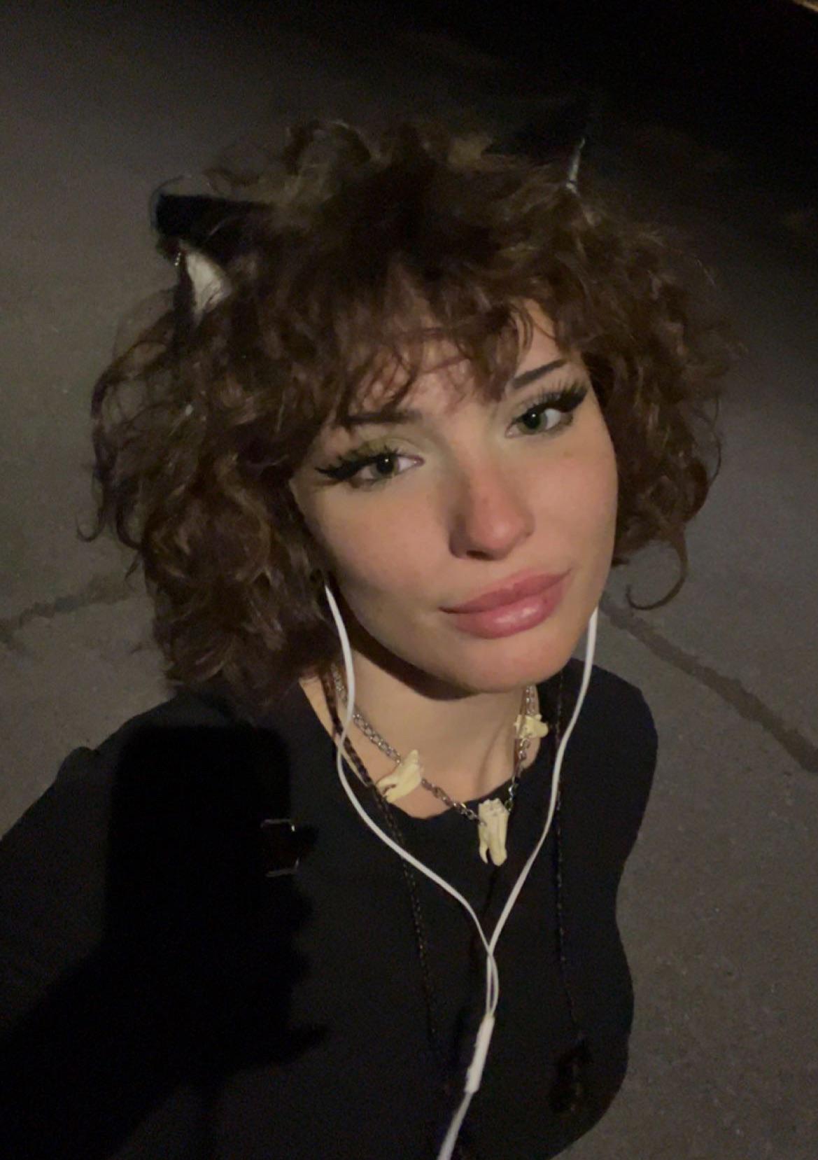 Dick Sucking Lips Scrolller