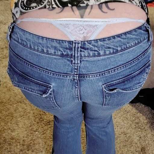 Did I drop something? 😜 | Scrolller