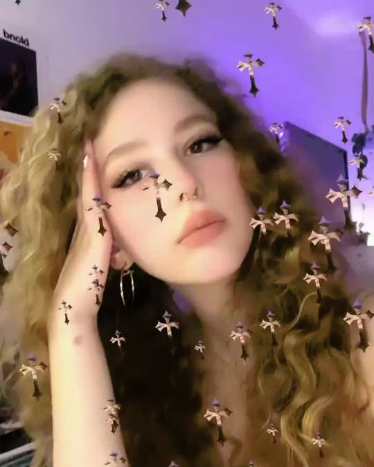 Would You Jerk Off My Nudes If I Send You Some 🥴 Scrolller