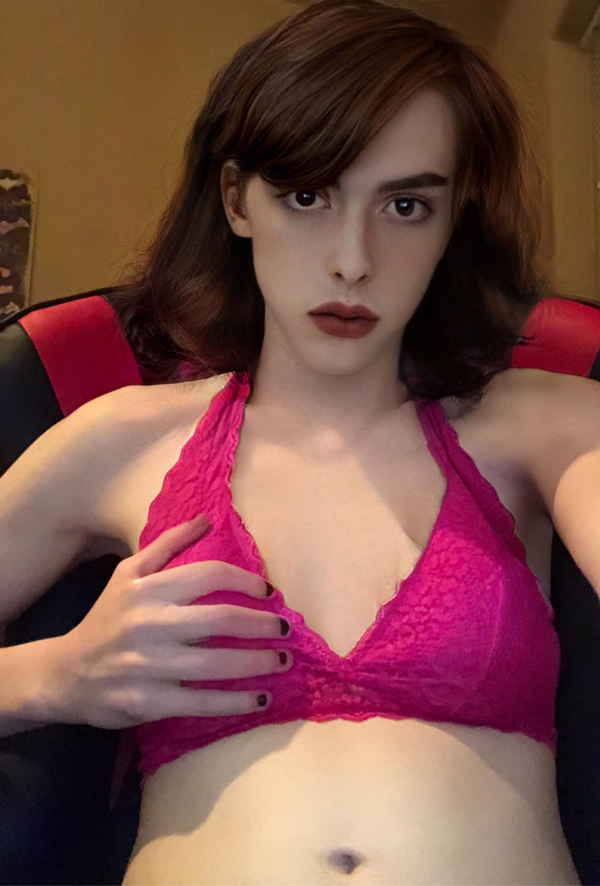 Didn’t expect you to grab me there, I like it | Scrolller