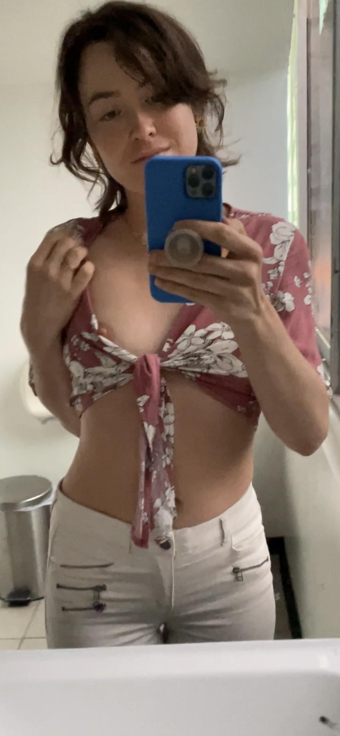 Didn't Even Notice it was Peeking Out until after the Fact | Scrolller