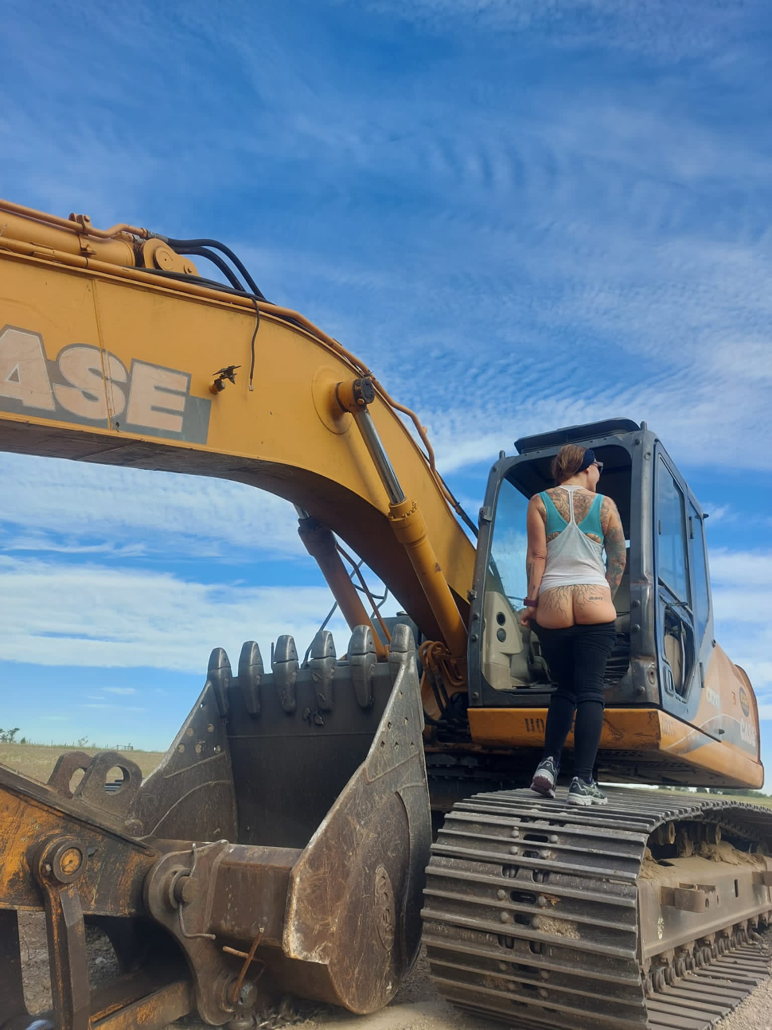 dig daddy dig!! | Scrolller