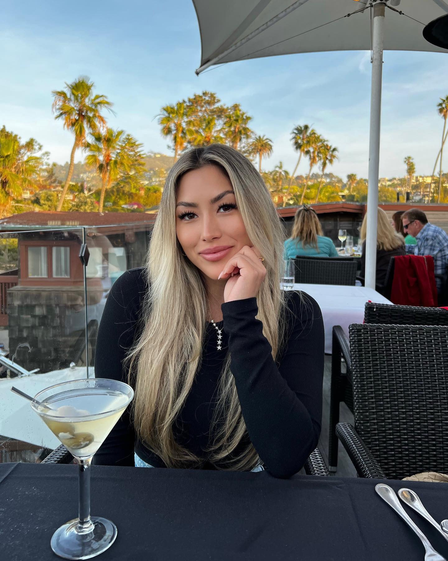 dirty martini | Scrolller