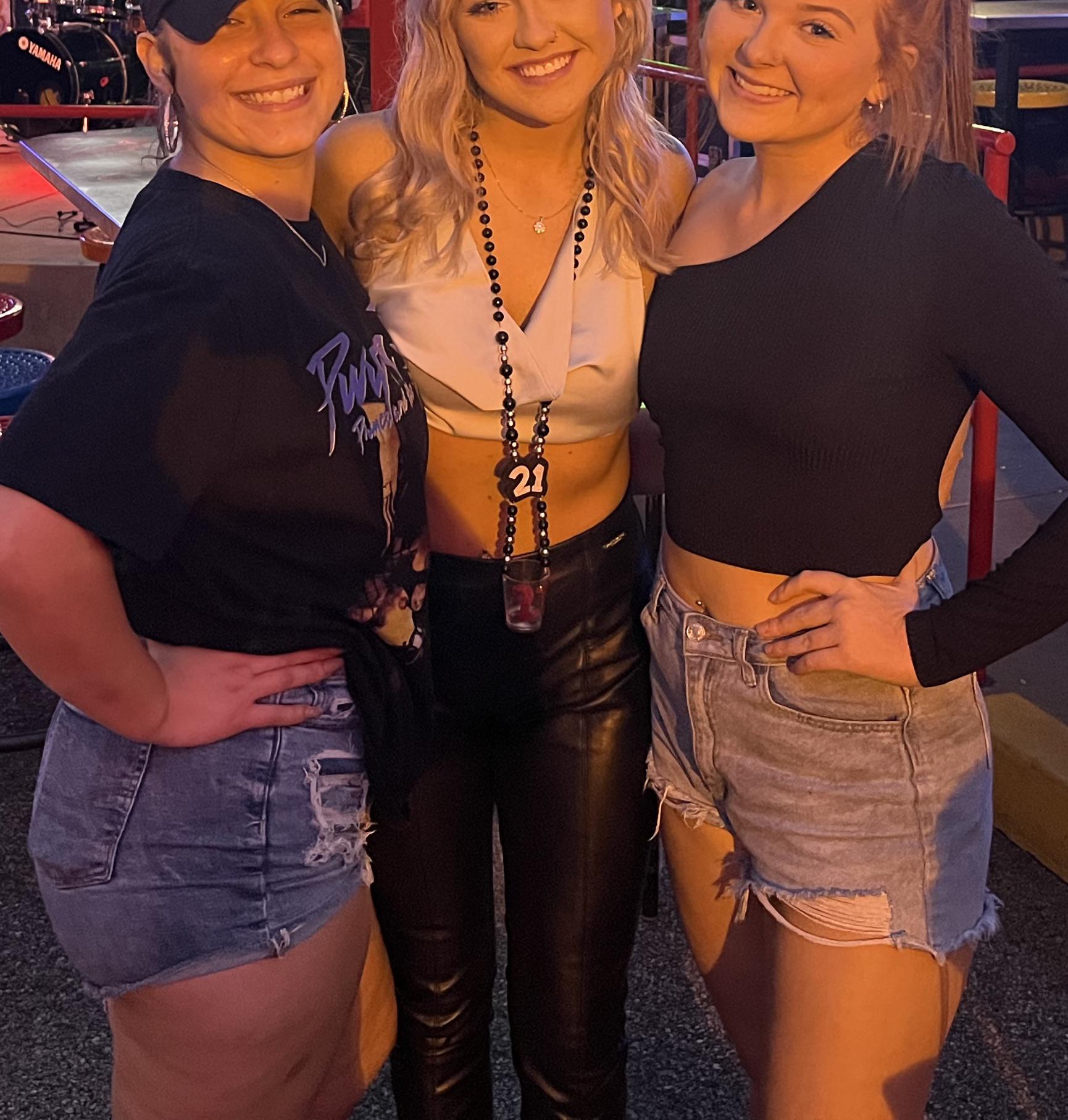 Dm me if you can make hotwife captions of my gf | Scrolller