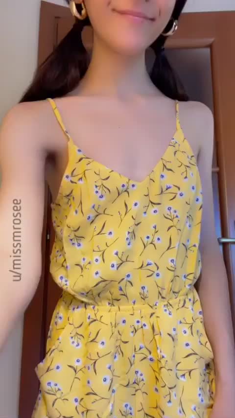 What I lack in titty size I make up for in dick sucking ability | Scrolller