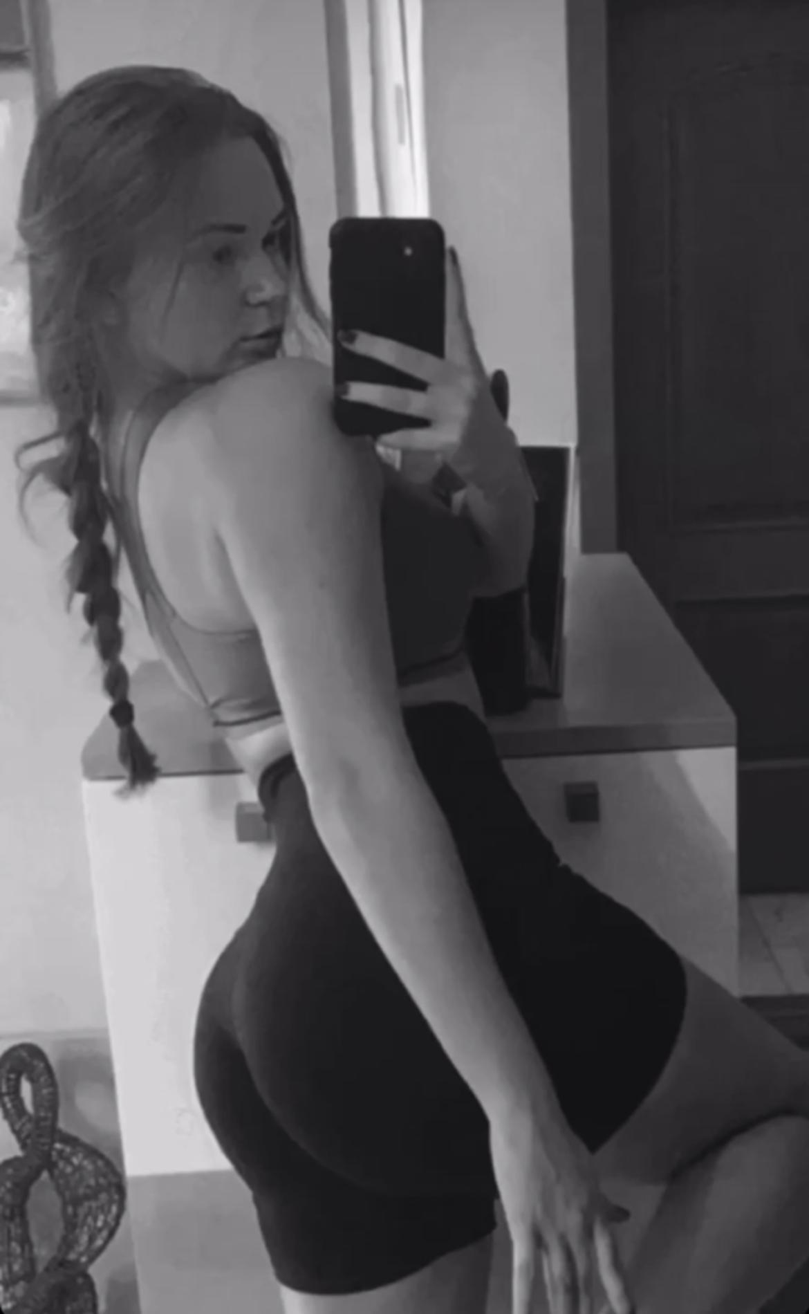 do these shorts make you horney?😏💦 | Scrolller