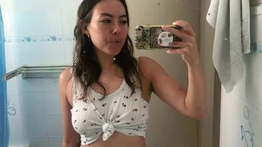 Do you like it when i bounce up and down ? | Scrolller