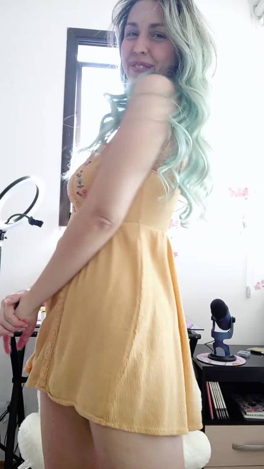 The only bra I like to use: the handbra lol | Scrolller