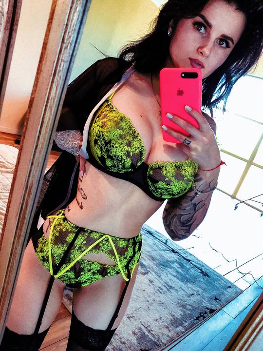 Would you stuff my butt with your cum? | Scrolller