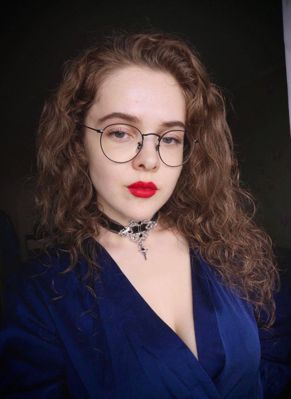 Do you like strong women? | Scrolller