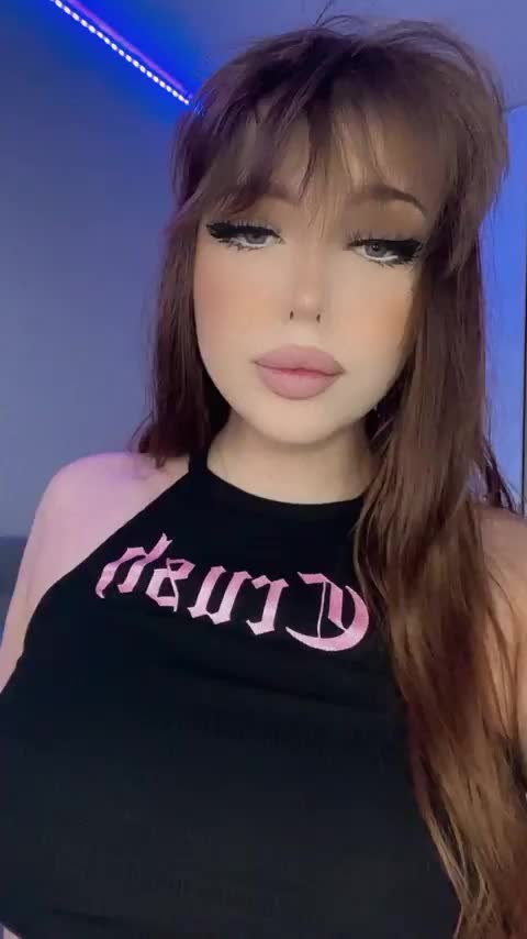 Do you like the surprise? (titty drop) | Scrolller