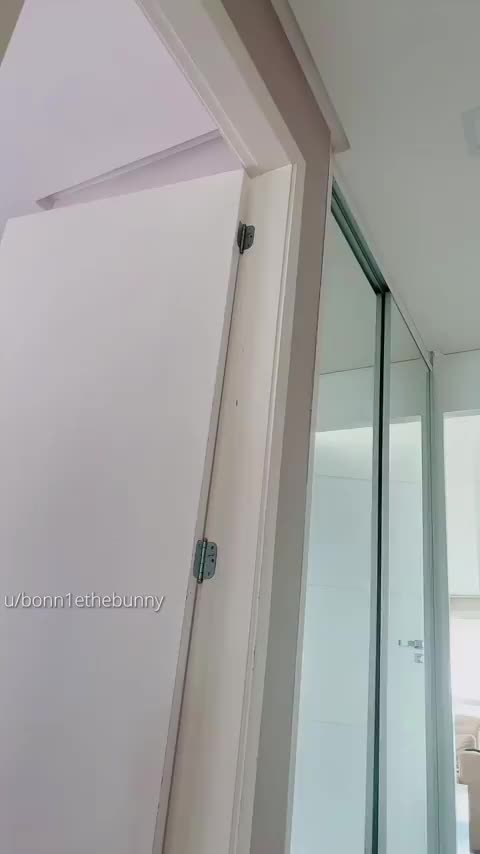 Do you like the way my cheeks clap ? | Scrolller