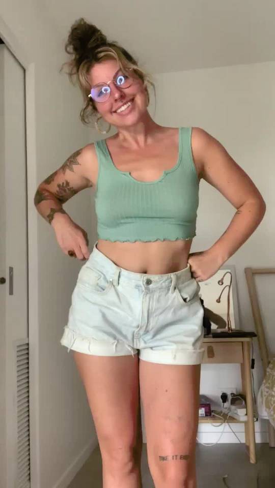 Do you like watching me bounce without a bra? ☺️🤗 | Scrolller