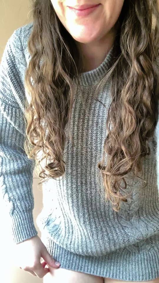 do you like what's under my sweater? | Scrolller