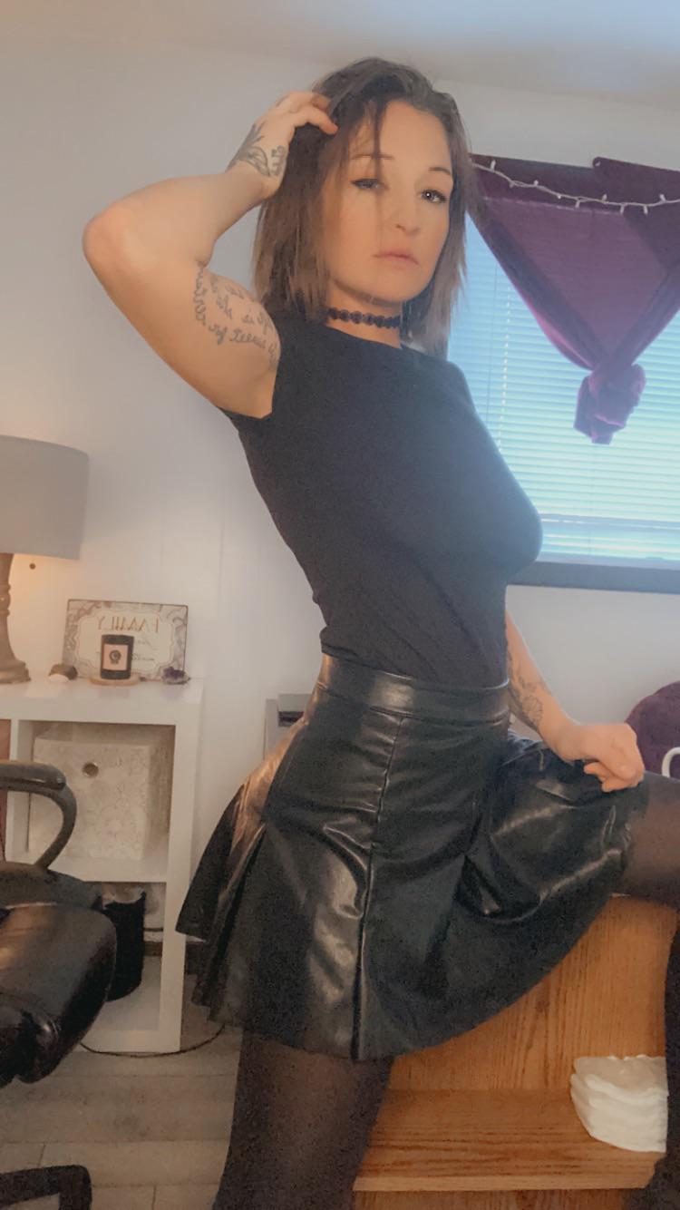 Do you prefer a dominant woman or submissive ? | Scrolller