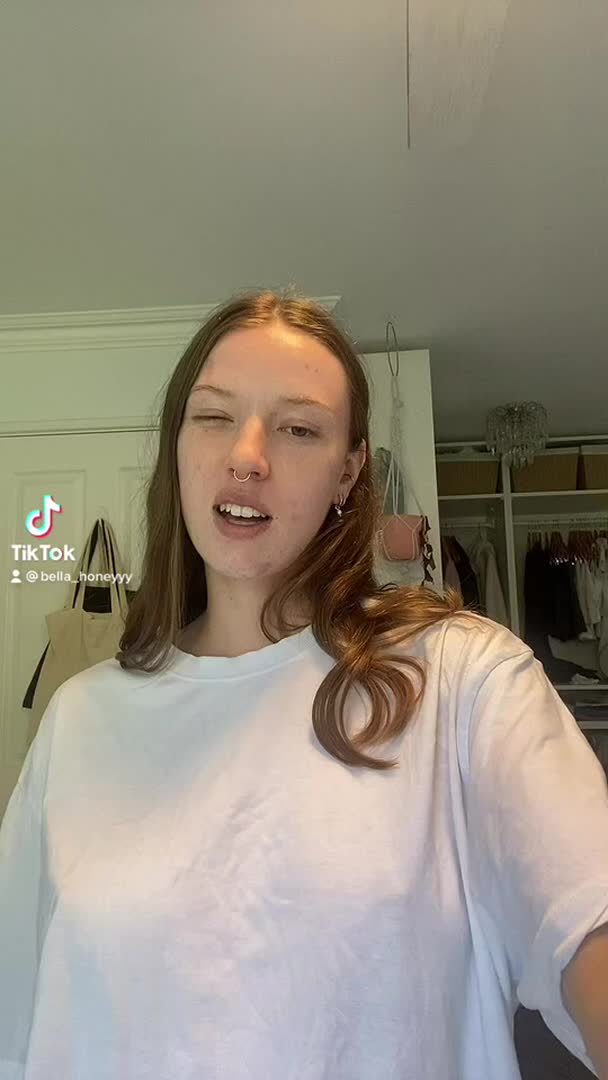 Do You Think I Look Good Scrolller
