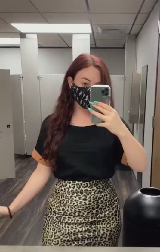 Do you think this outfit compliments my curves? ⏳ | Scrolller