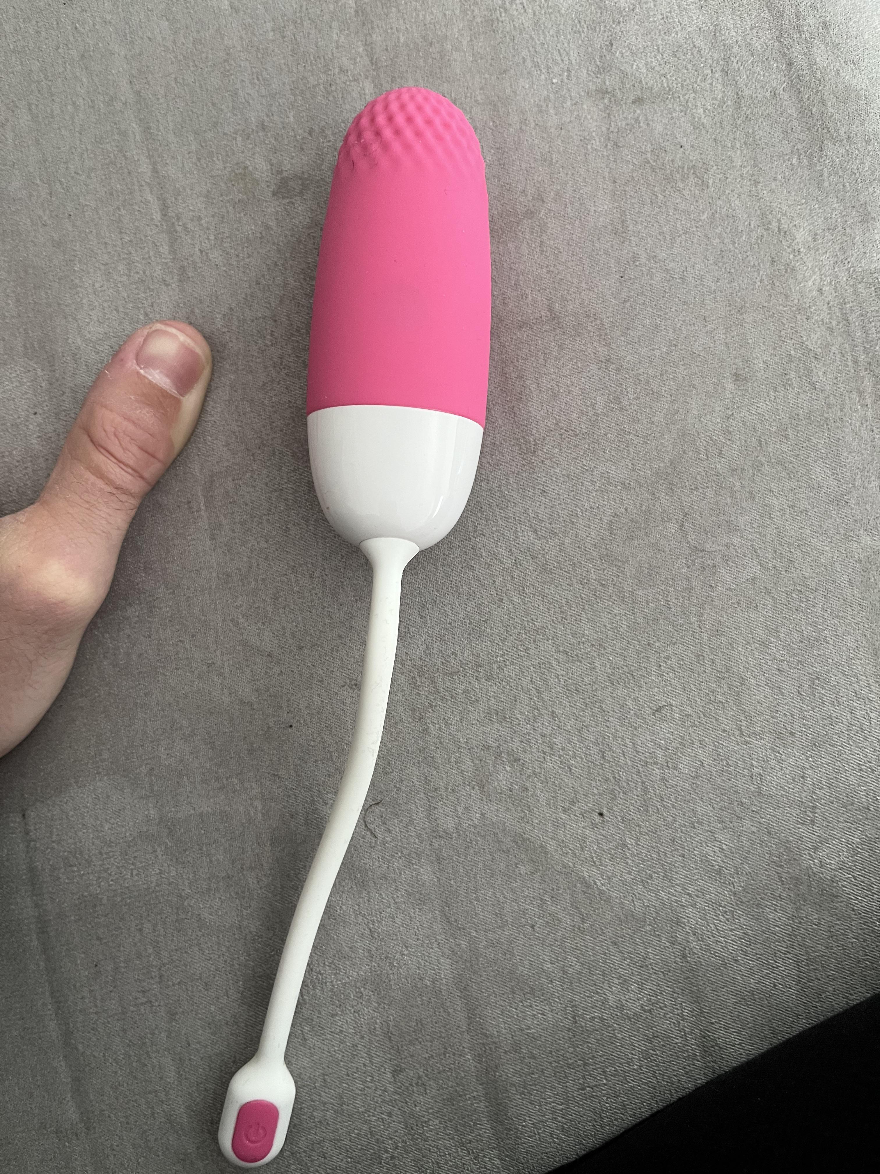 Does a girl want to tease me with this app controled toy? 😉 | Scrolller