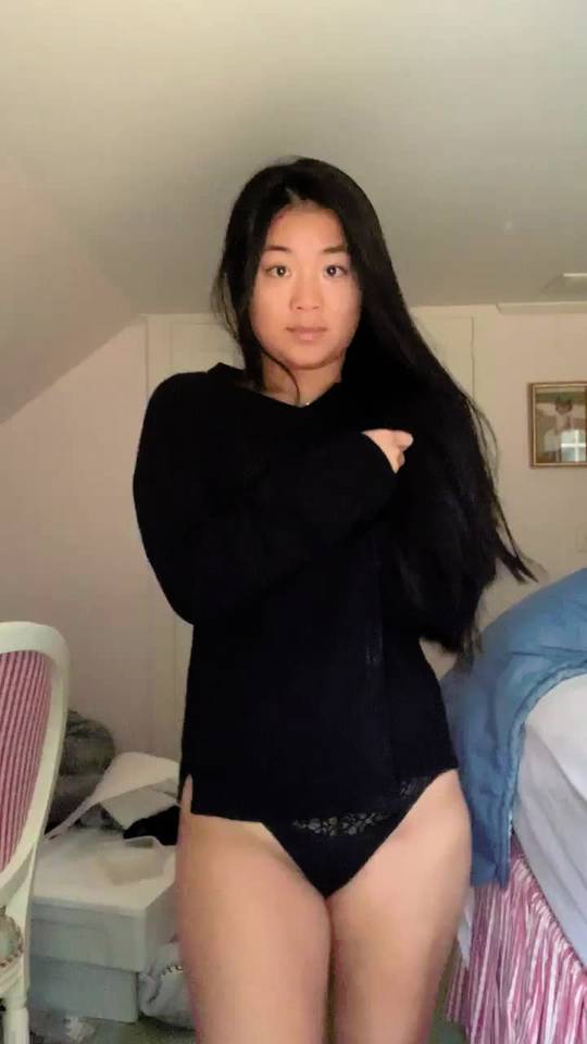 Does anyone appreciate shy girls? | Scrolller